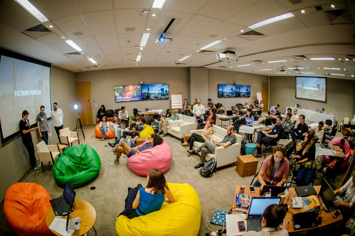 Profissionais desenvolvem ideias para combater fake news no Globo Editors Lab | novidades | somos